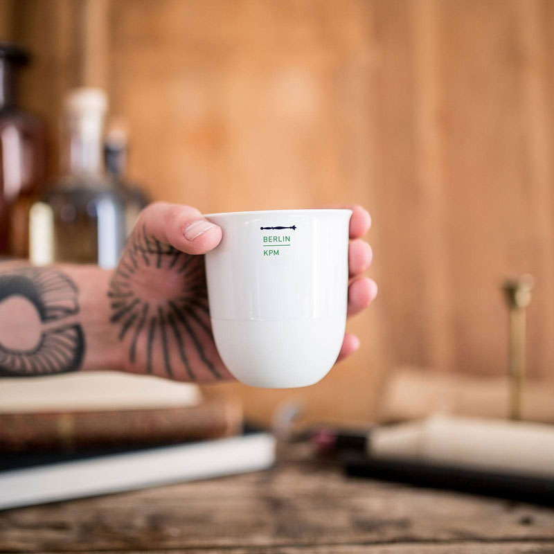 Becher LAB No.1 von KPM - erkmann
