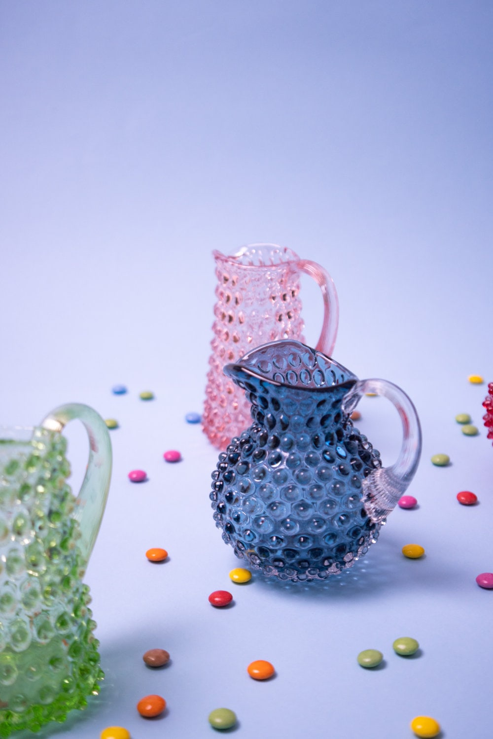 Klimchi Studio kleine Karaffe Hobnail Underlay Blue