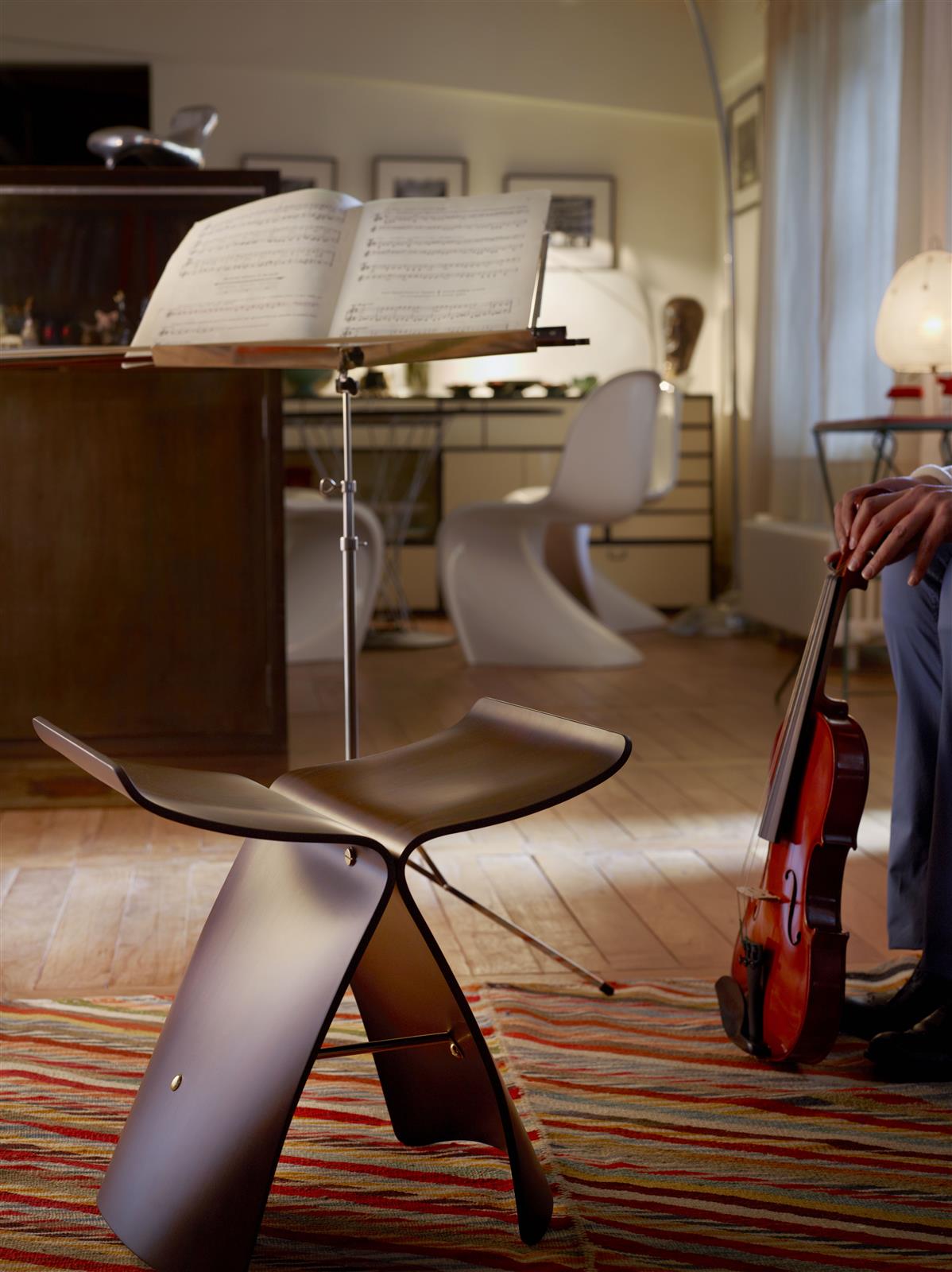 Hocker Butterfly Stool Ahorn von Vitra