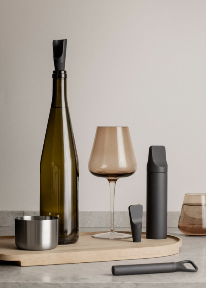 Dekantierausgießer Ilo Magnet von blomus - erkmann